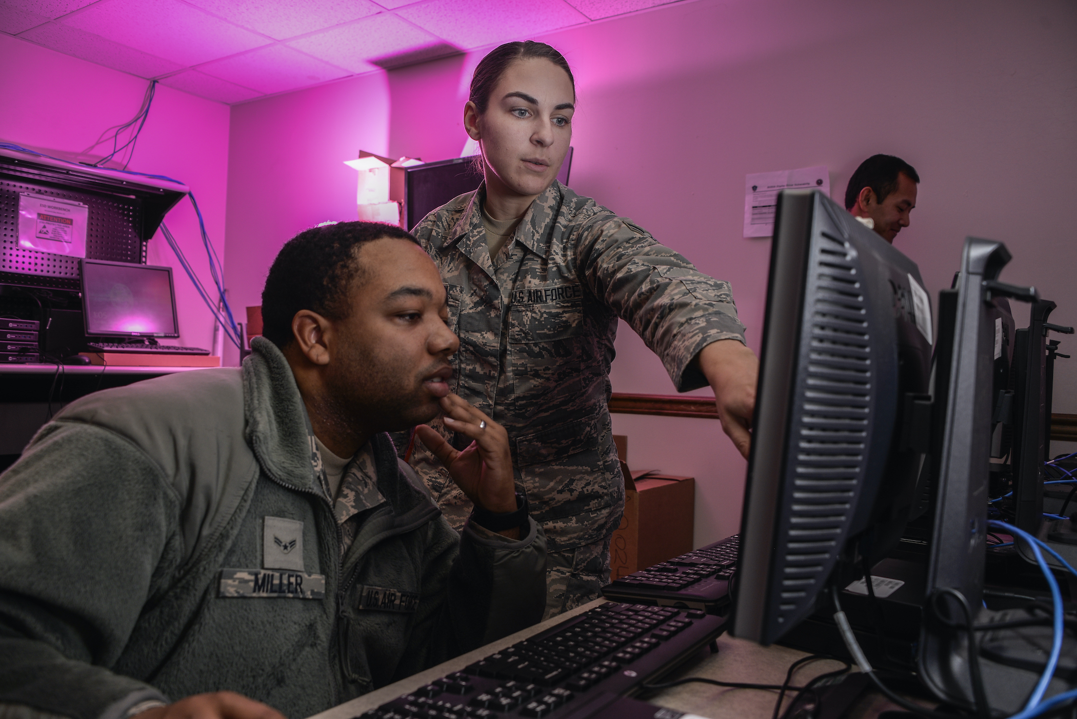 Air Force's multibillion-dollar Enterprise IT as a Service program ...