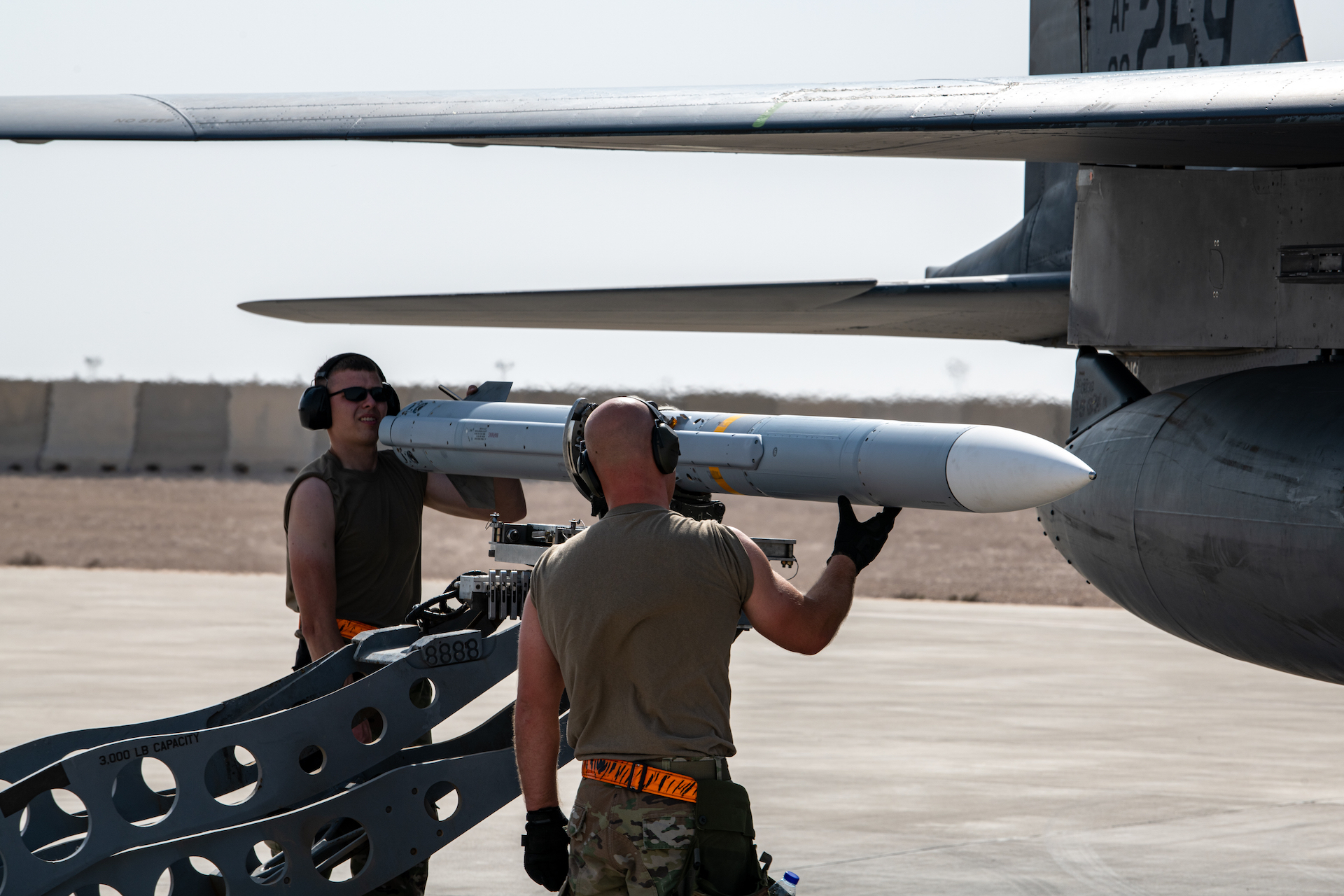 Air Force integrating AMRAAM weapons onto first batch of CCA drones ...