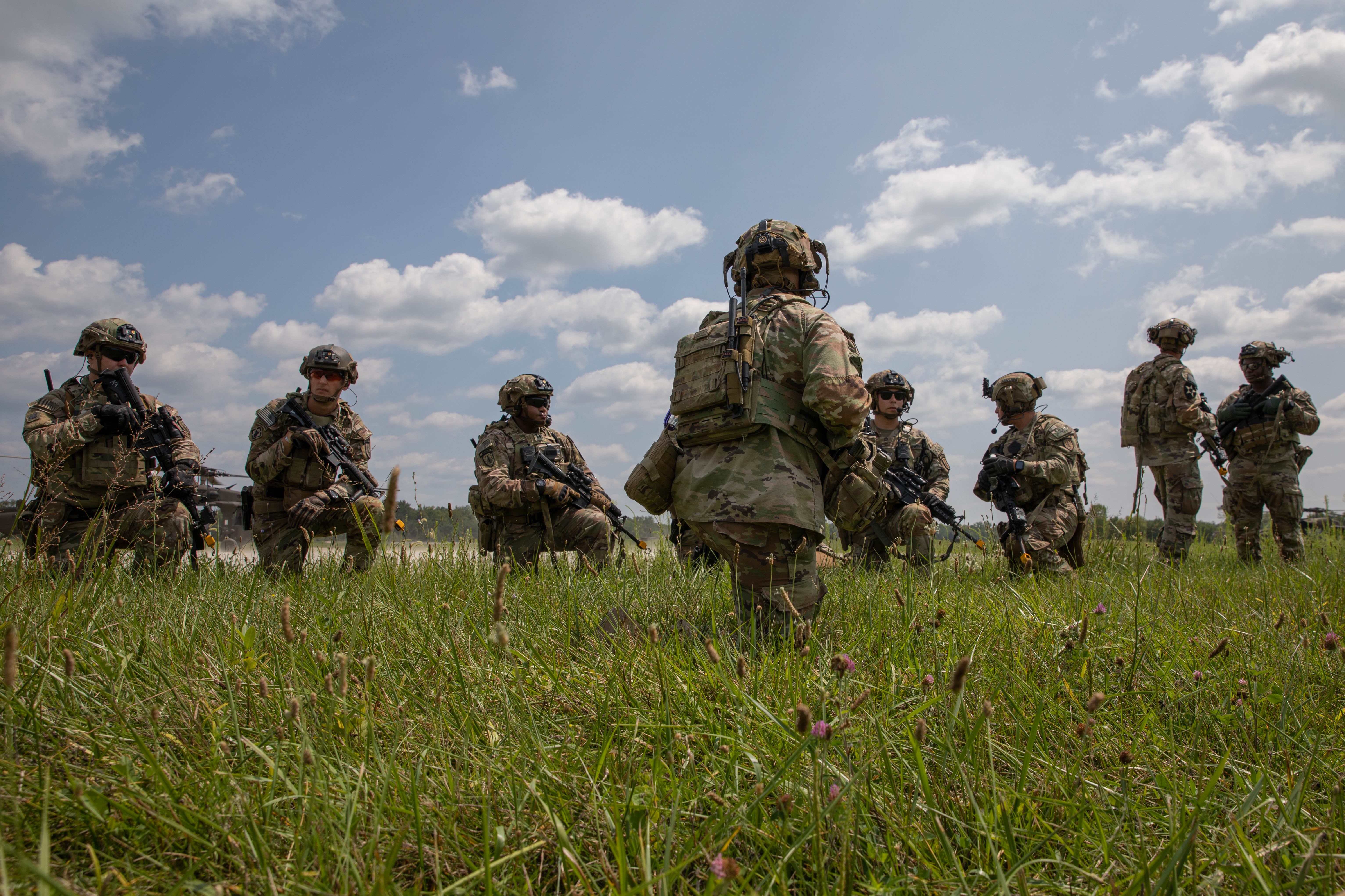 Army looking to industry to provide options for mobile command posts ...