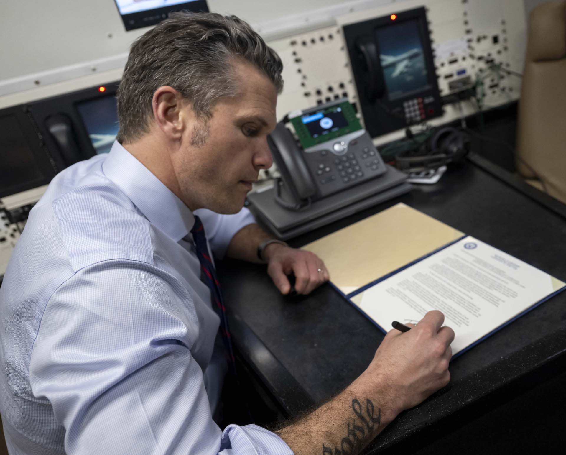 DOD reopens deferred resignation program amid push to reduce civilian ...