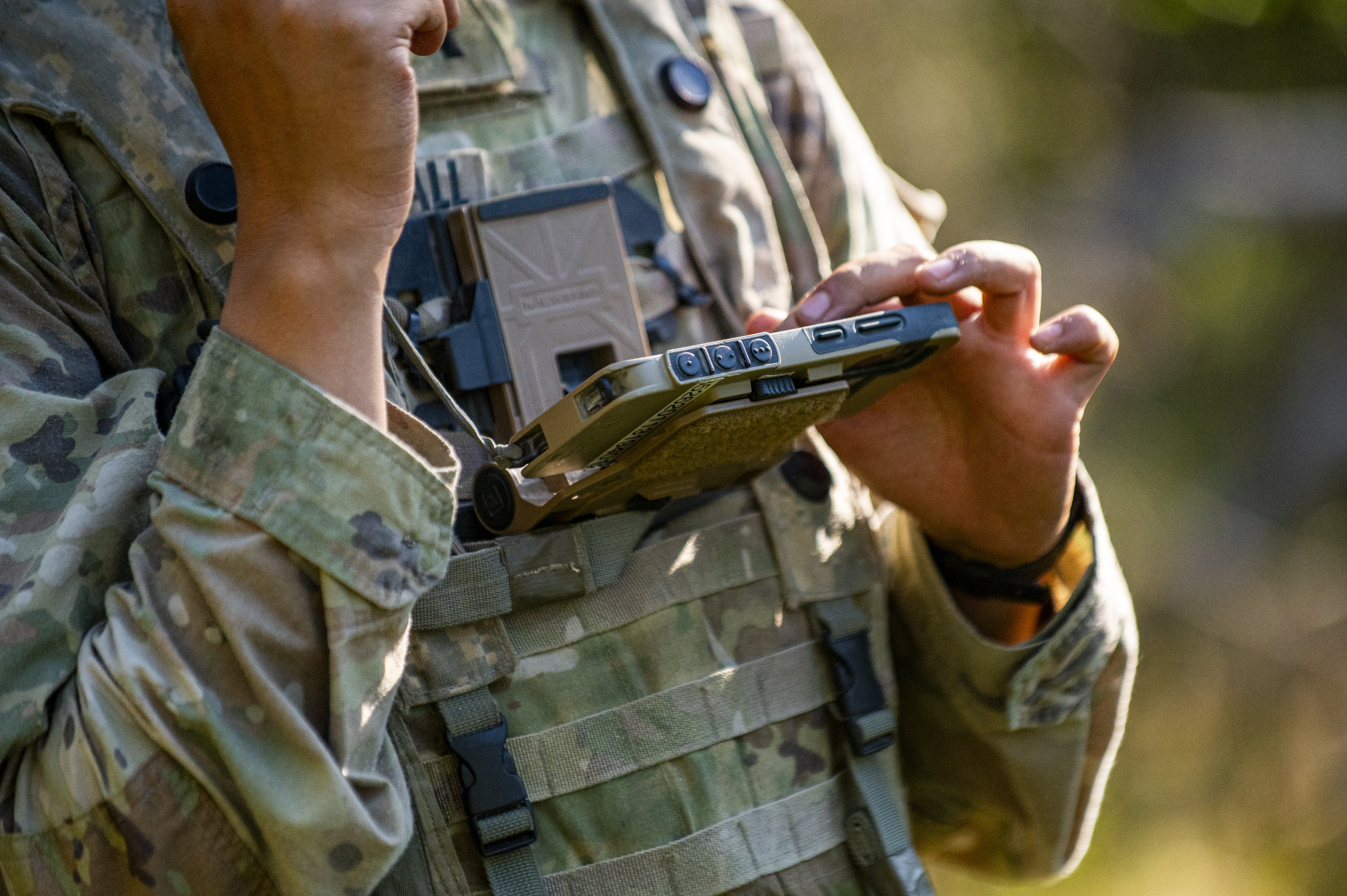 Army could be moving to eliminate radios at the tactical edge ...