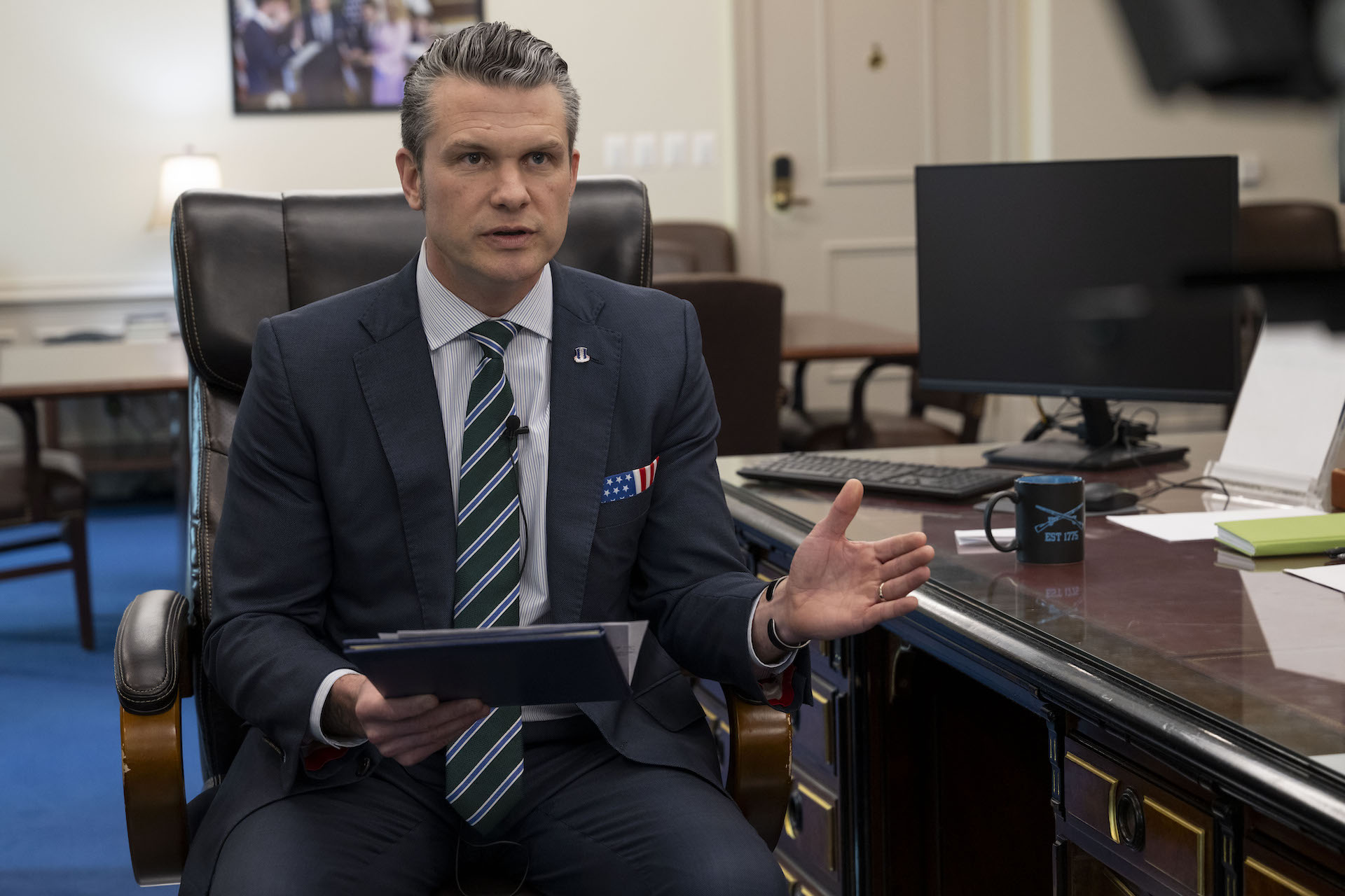 Hegseth issues new directive to rein in Pentagon spending on IT ...