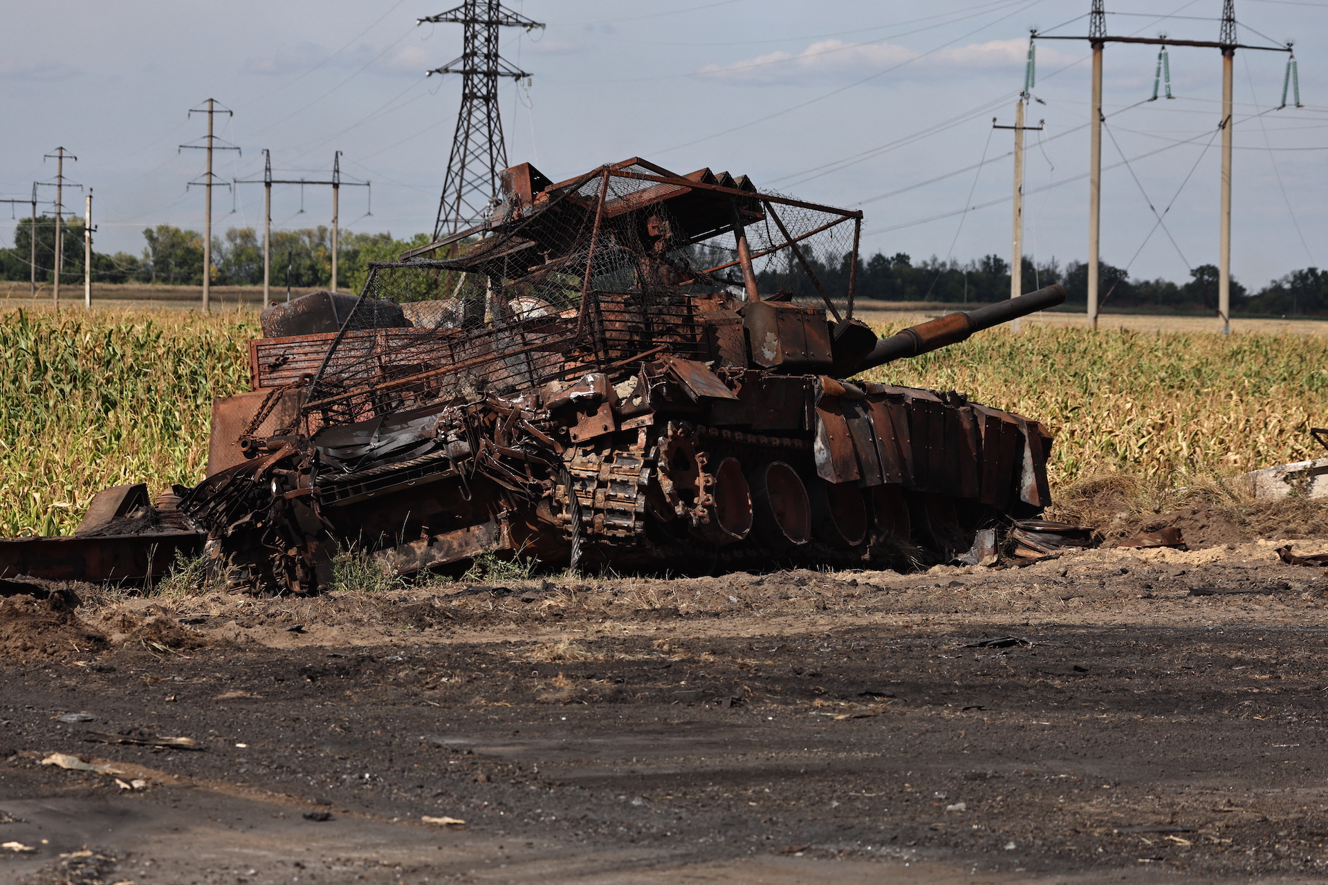 Ukraine destroyed 3,000 Russian tanks in past year, US commander tells ...