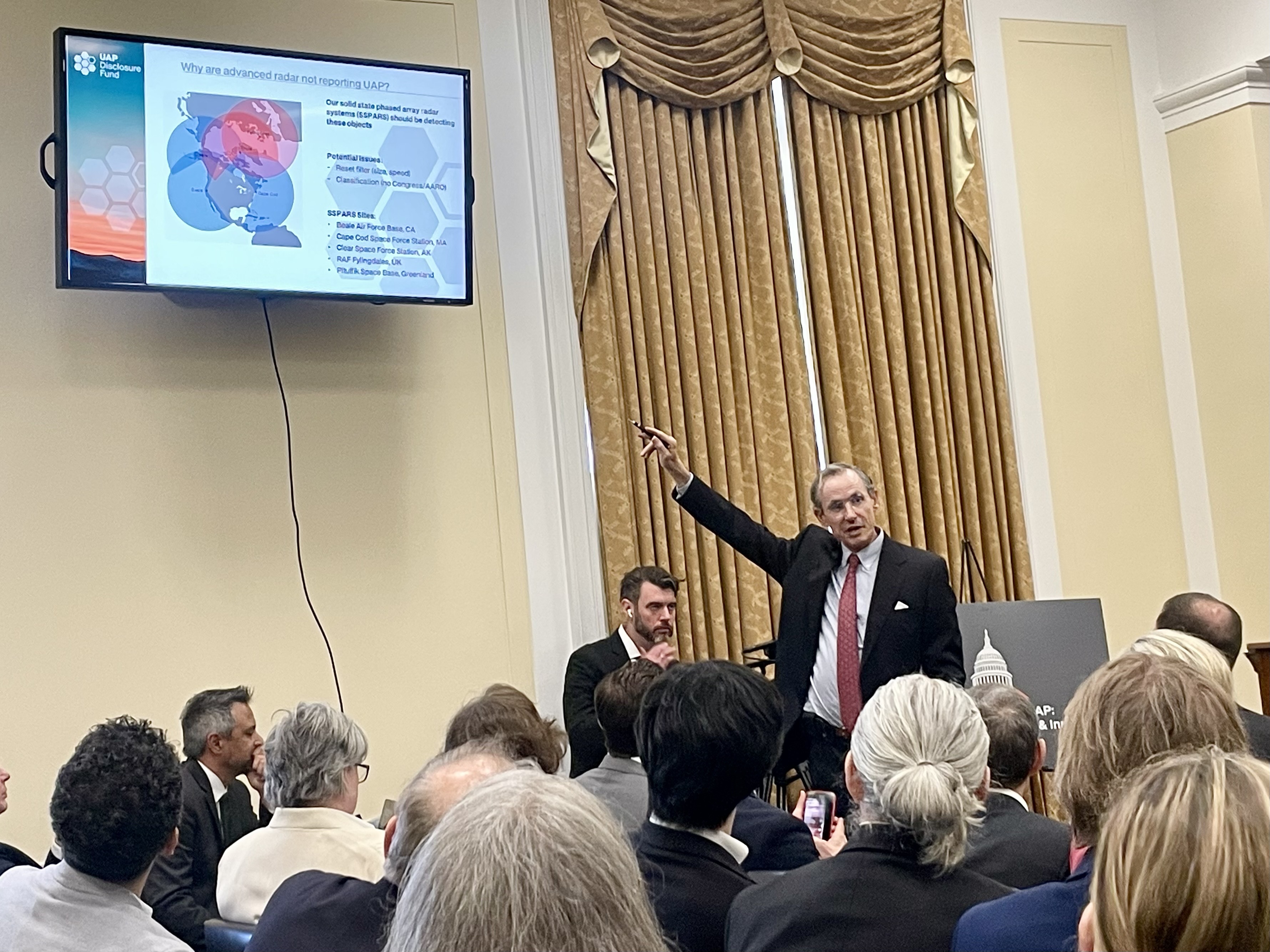 Former defense officials raise concerns about unexplained drone and UAP ...