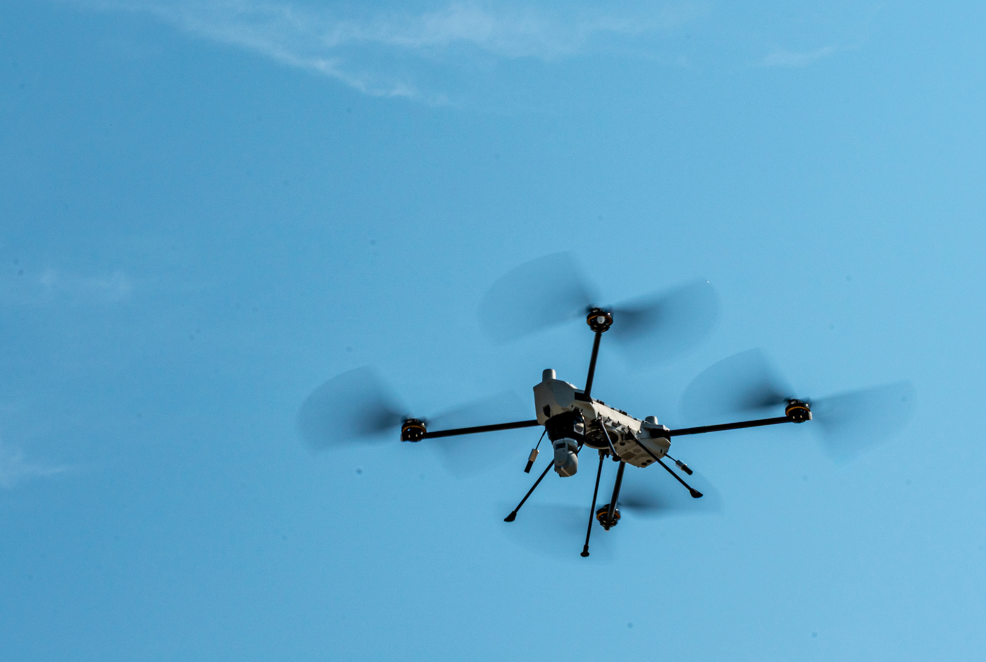 Army ‘on a path’ to meeting Hegseth’s ambitious drone goals | DefenseScoop