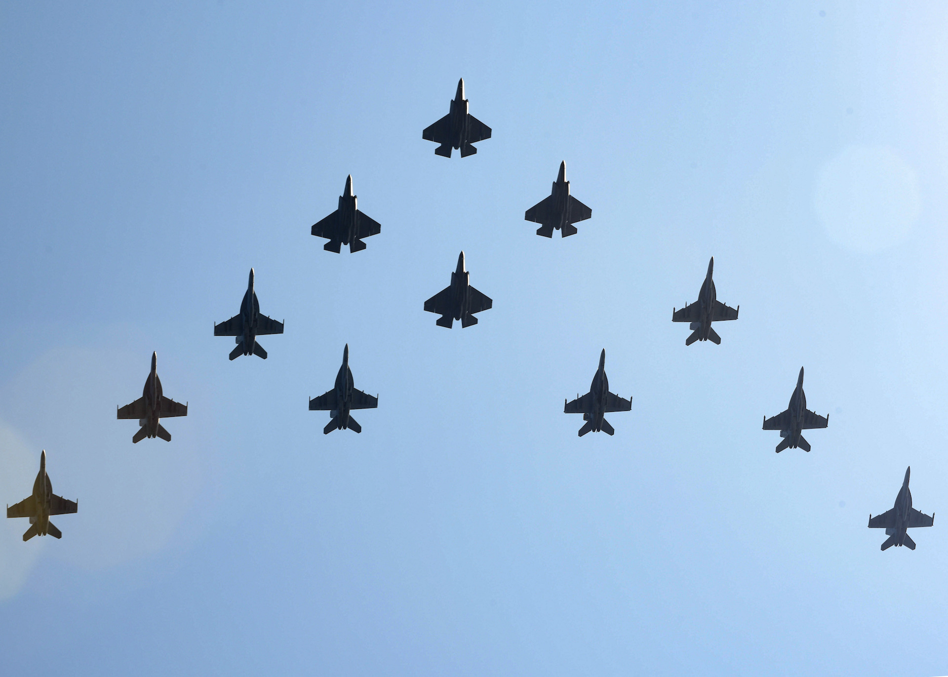 Navy pondering air-launched hypersonic weapons | DefenseScoop